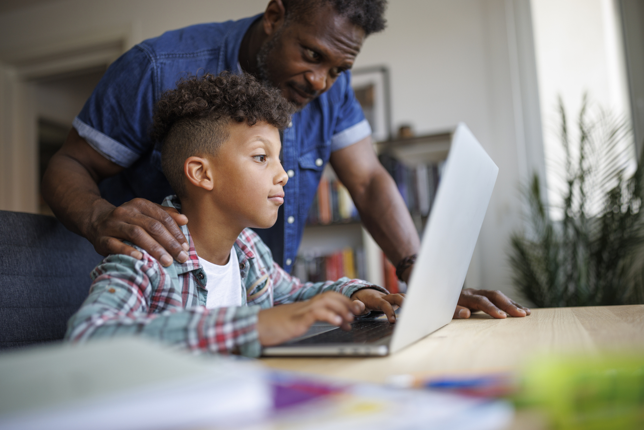 Keeping Kids Safe Online: A Guide to Internet Safety - GOOD HANDS Blog